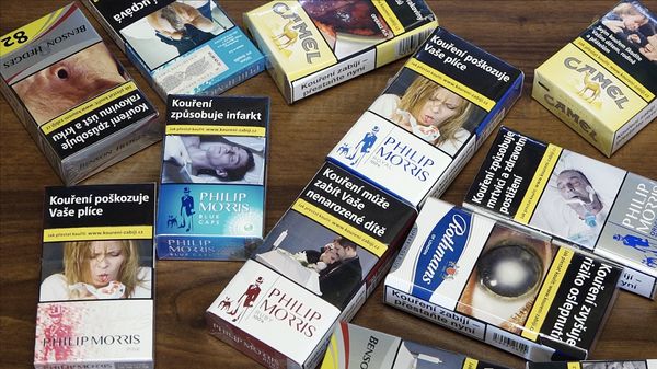 Nové krabičky cigaret: Ženám vadí fotky dětí, mužům zdevastované orgány ...