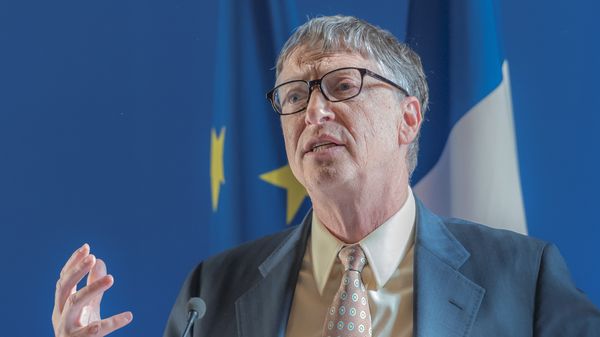 Bioteroristé můžou zabít víc lidí než jaderná válka, varuje miliardář ...