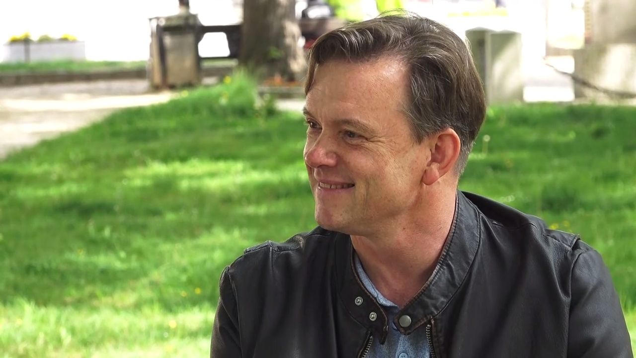 Poznáte Tomáše z filmu Páni kluci? Michael Dymek dnes tančí v divadle ...