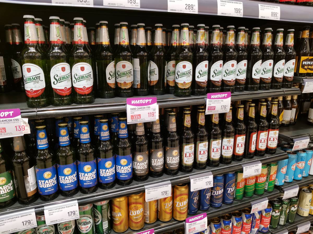 Foto: Nová piva i becherovka. Česká nabídka v Moskvě se i přes válku ...