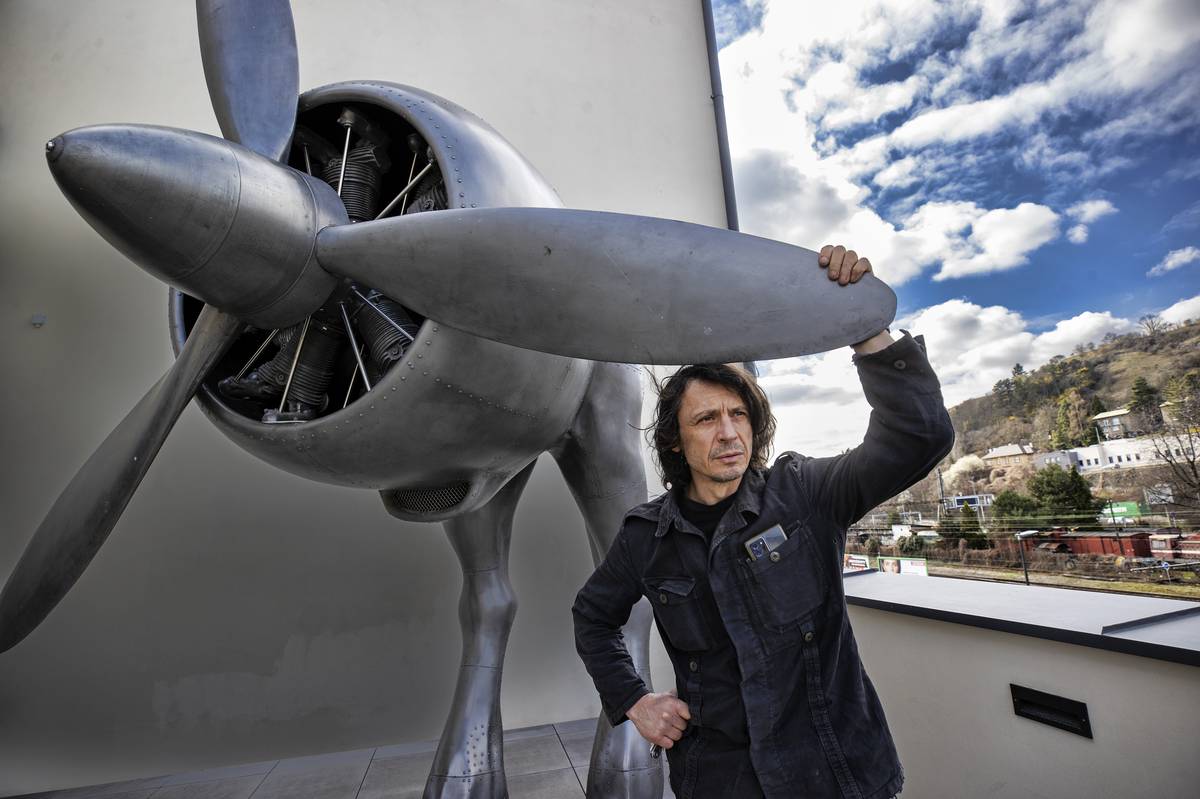 Foto: David Černý opět šokuje. Jako ještě žijící autor si otvírá muzeum