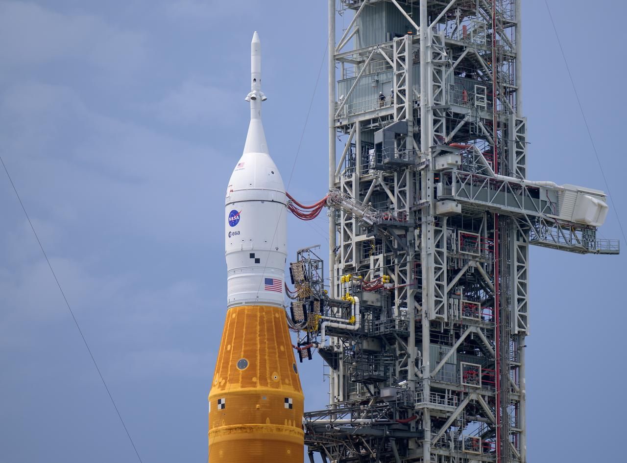Nejsilnější raketa opět zkouší odstartovat k Měsíci | Stream