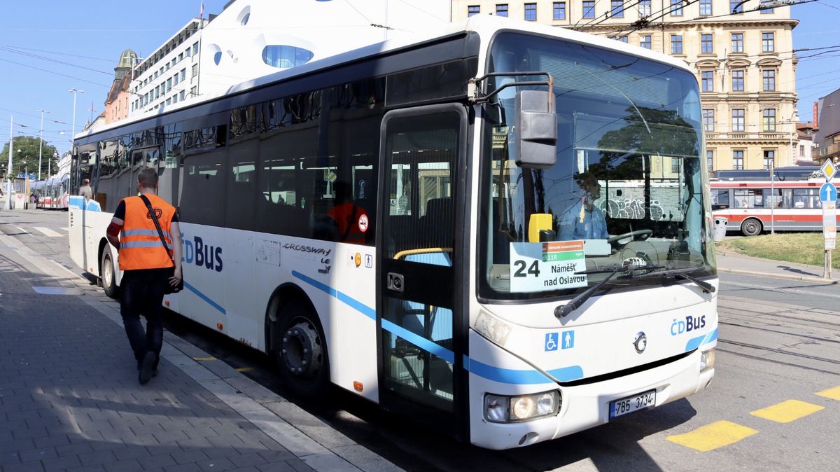 Železniční nehoda v Pardubicích: Stojí i vlaky v Brně
