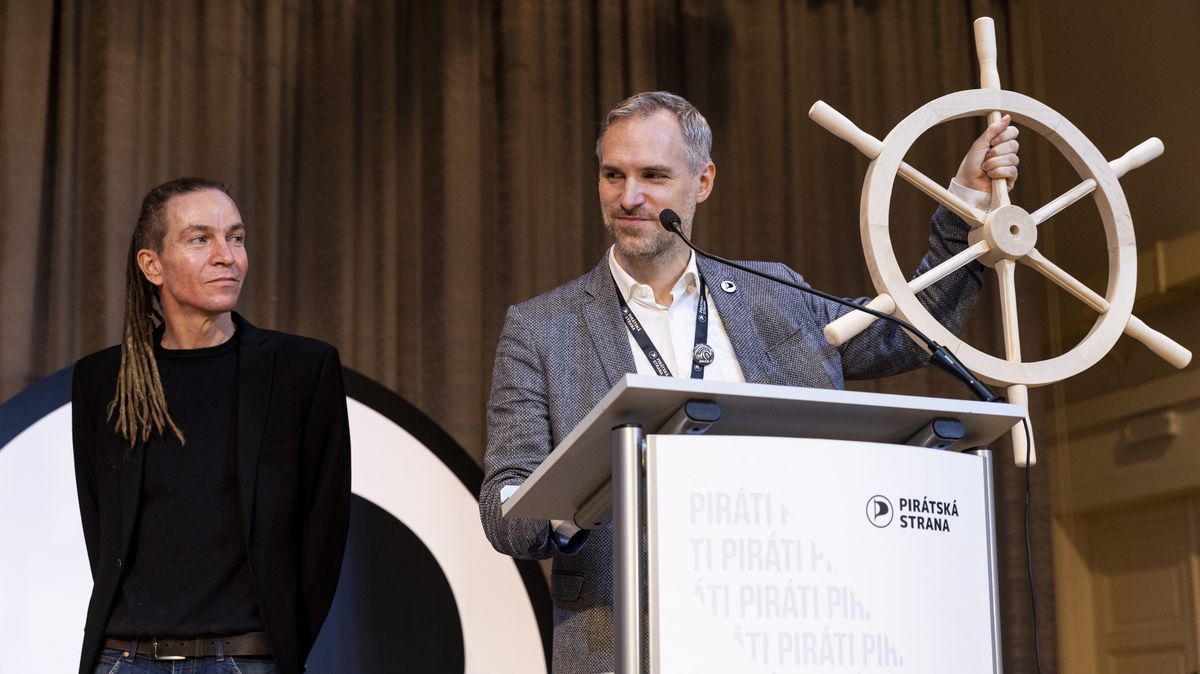 Piráti po 15 letech vystřídali Bartoše, povede je Zdeněk Hřib - Seznam ...