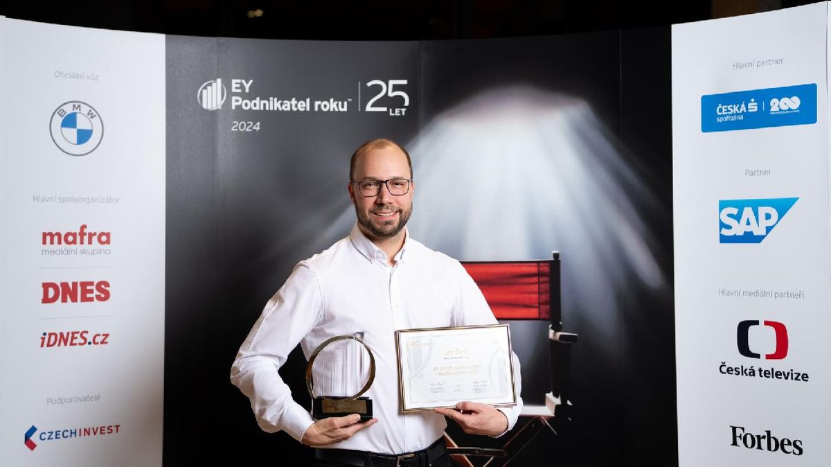 According to EY, the Prague entrepreneur of the year is Jan Čurn ...