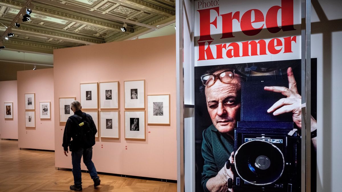 Fotil pro Skloexport i Dům módy. Český fotograf Kramer přežil ...