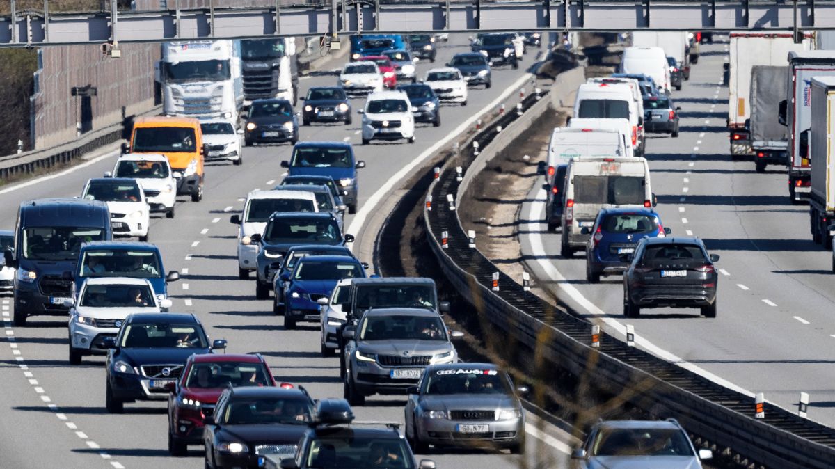 Konečně po 58 letech. Dálnice D1 je hotová, otevírá poslední úsek - Seznam Zprávy