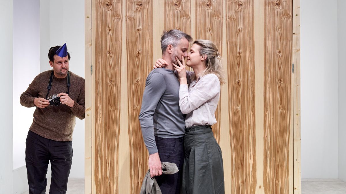 Diskuze - Na zábradlí hrají skandální Můj boj. Radikálně upřímný text bez zápletky - Seznam Zprávy