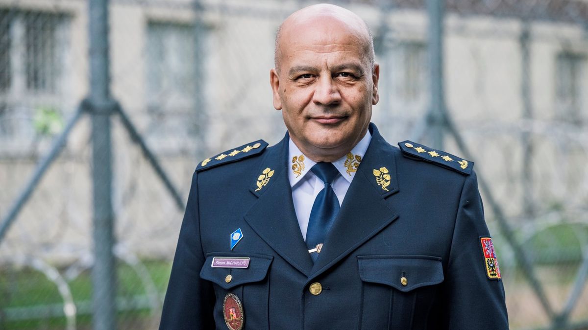 Michailidis skončí v čele Vězeňské služby, nahradí ho náměstek Hůlka ...