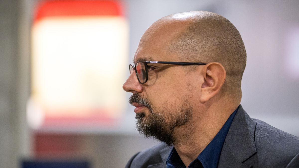 Online: Svědek u soudu mluvil o korupci v Dozimetru, sám dostal miliony ...