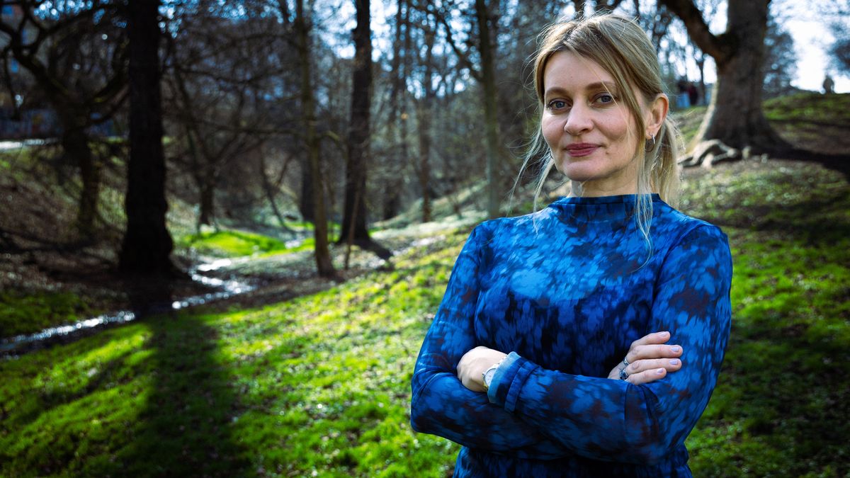 Vtipná Mořská Eva. Iva Hadj Moussa píše o ženě, která umí dýchat pod ...